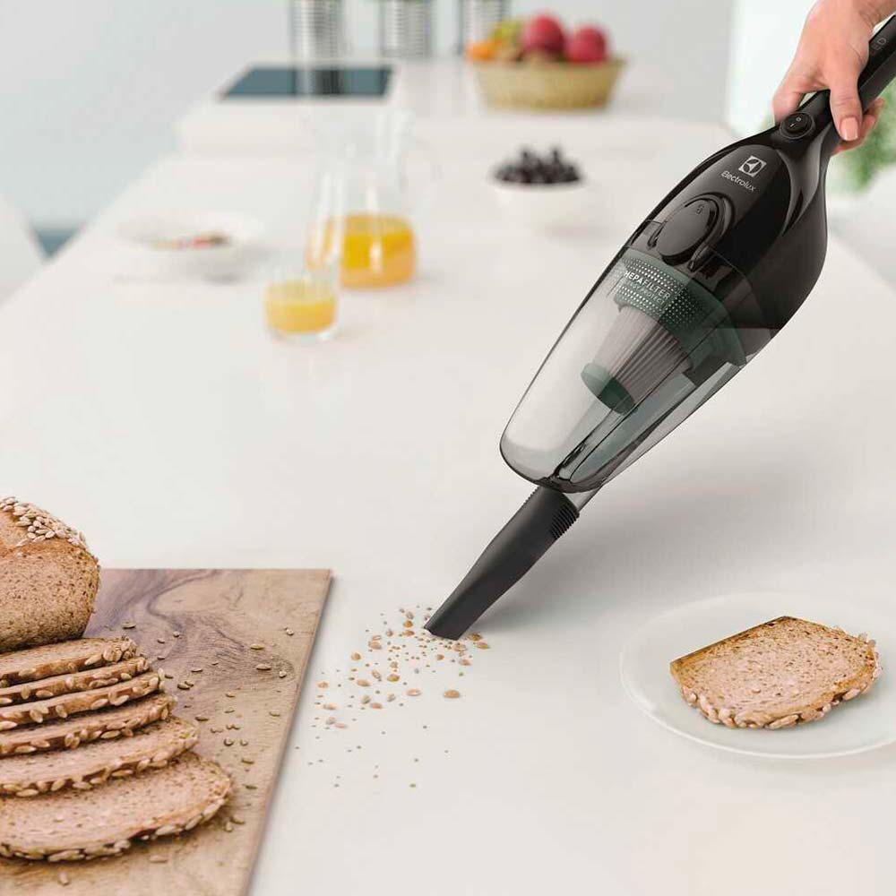 Aspiradora vertical 2 en 1 Electrolux STK12 - Promart