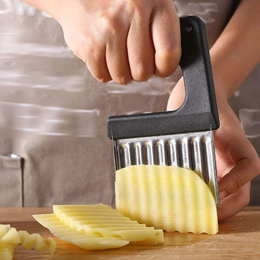 Cuchillo Corte Ondulado 03C + Set de 2 Salero y Pimentero 09C - Promart