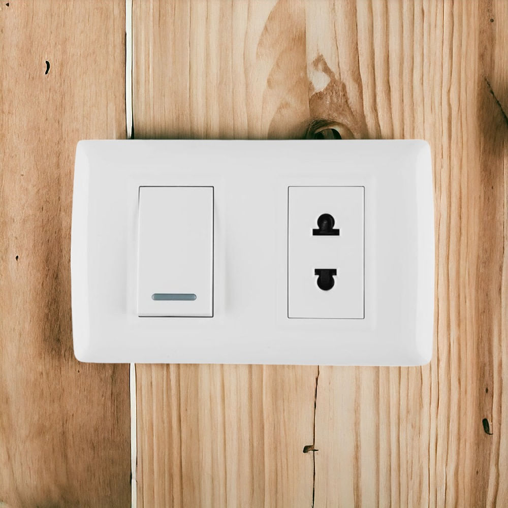 Interruptor + Tomacorriente Basic Orange - Promart