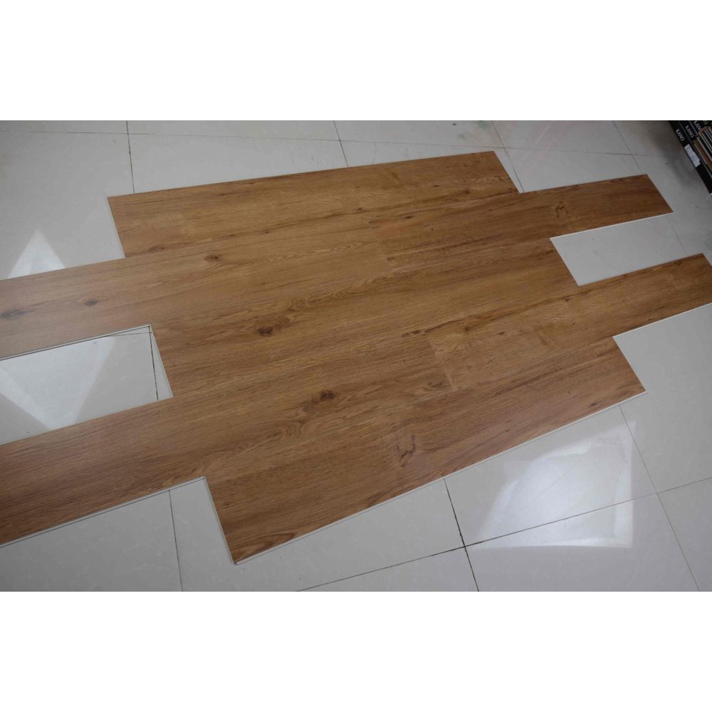Piso Click SPC Roble OAK 123x18cm 1.78m2 - Promart