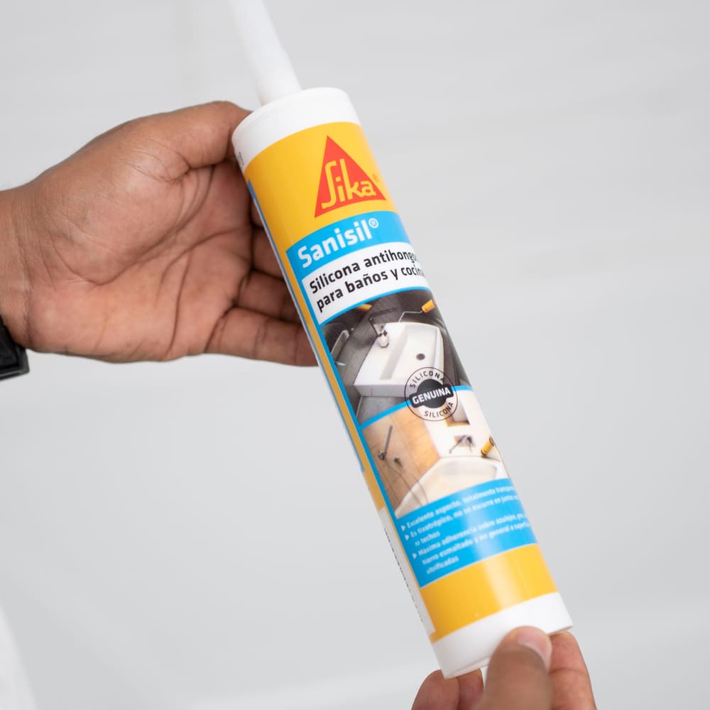 Silicona Sanisil Transparente 280ml Resistente al Moho Sika - Promart