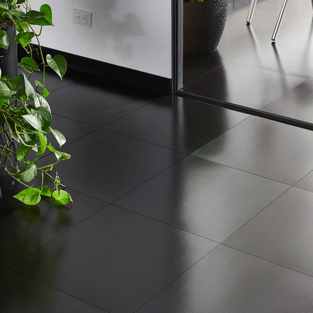 Piso Cerámico Liso Diamante Negro 46x46cm 1.90m2 Gala - Promart
