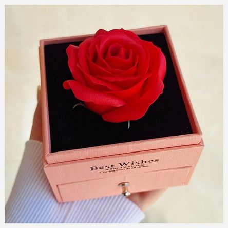 Joyero de Lujo con Rosa y Joyería Sorpresa Rosa - Promart